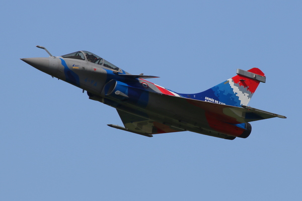 Meeting de Cerny - La Ferté-Alais 2026 : Le Rafale Solo Display fait le ...